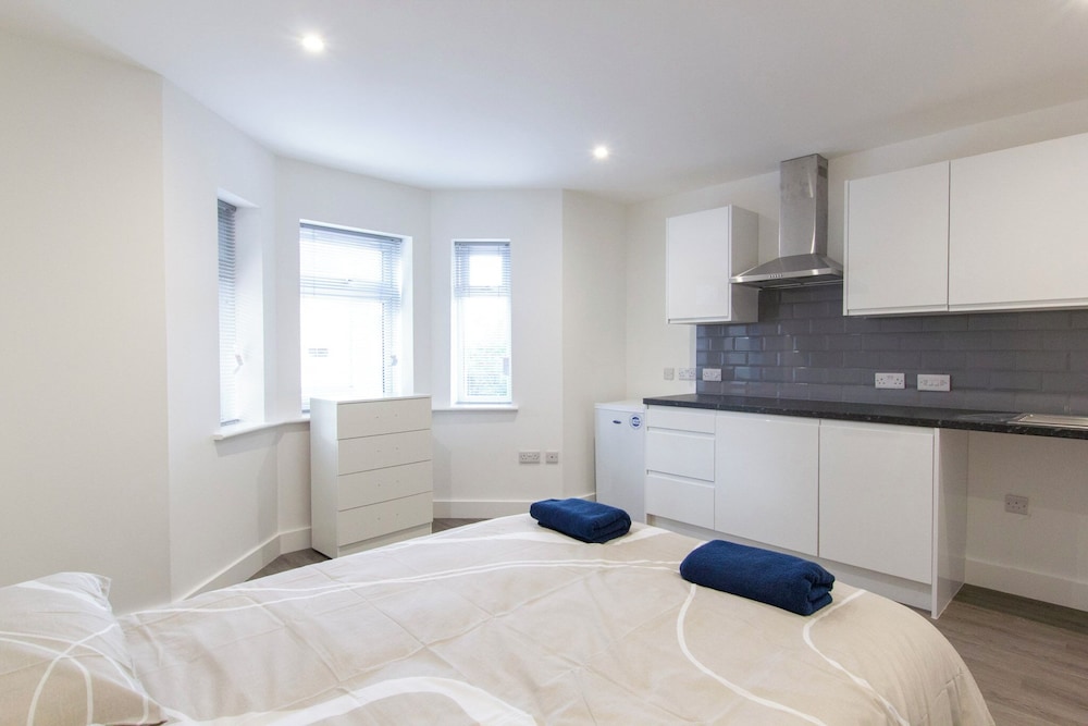Bridge Road - Room 1b - Southampton