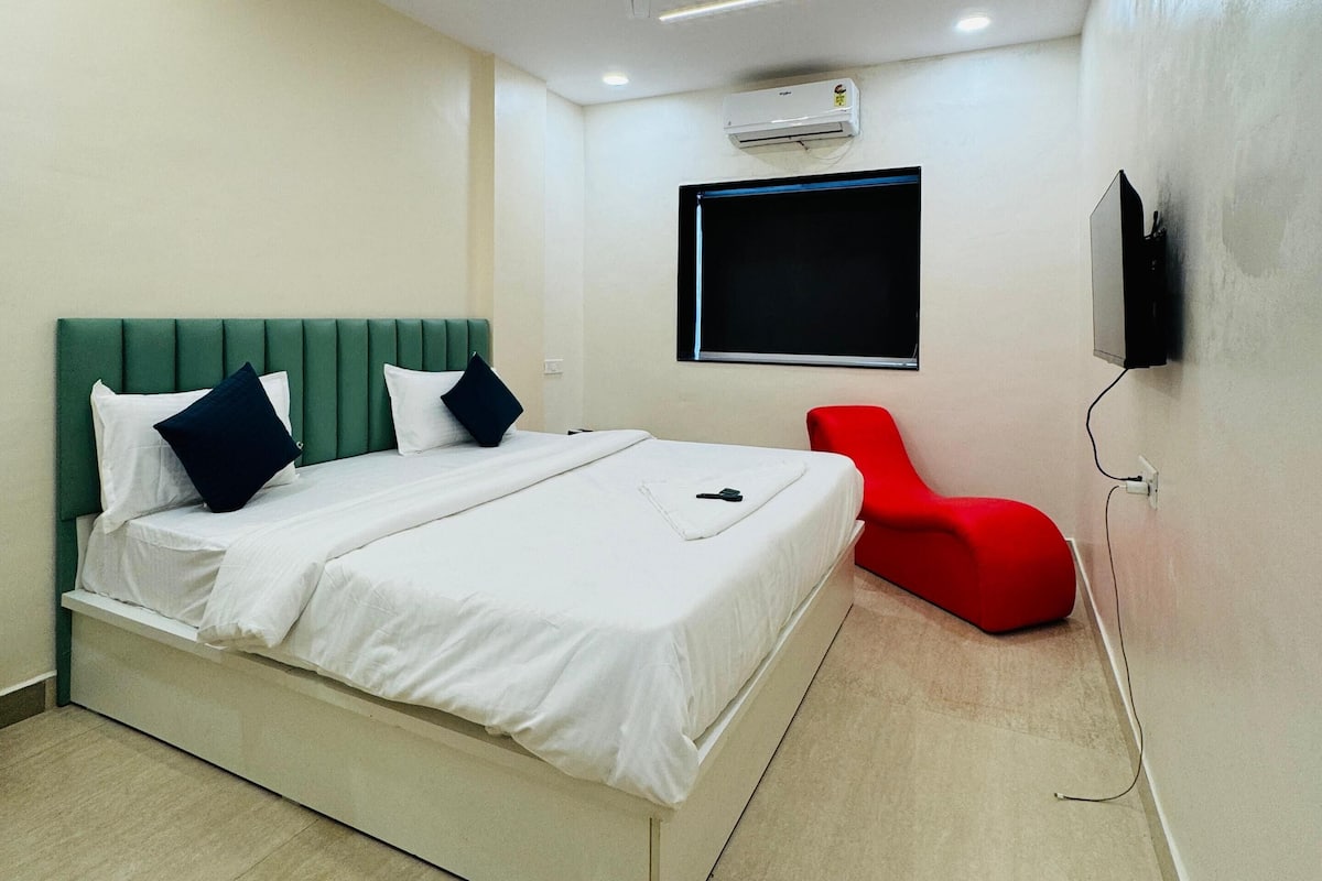 Quarto casal luxo, vista para a cidade | Wi-Fi de cortesia, roupa de cama