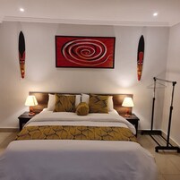 Quarto Duplo Deluxe, vista para o jardim | Wi-fi grátis, roupa de cama fornecida 