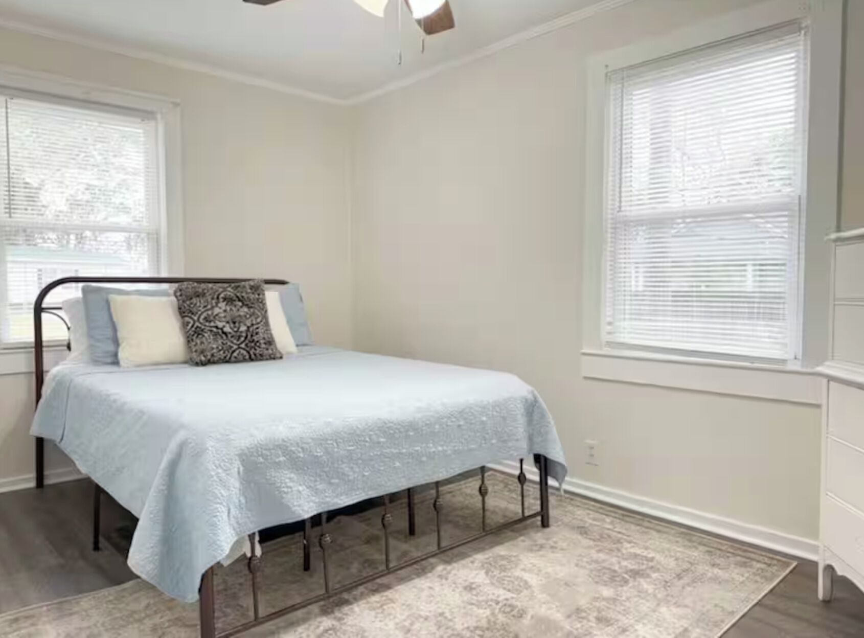 Golden Hollow Cottage - Sleeps 4 - Port Royal, SC