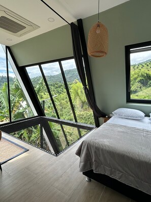 Chalé Familiar, varanda, vista para o vale | Cofre no quarto, ferro/tábua de engomar, Wi-fi grátis