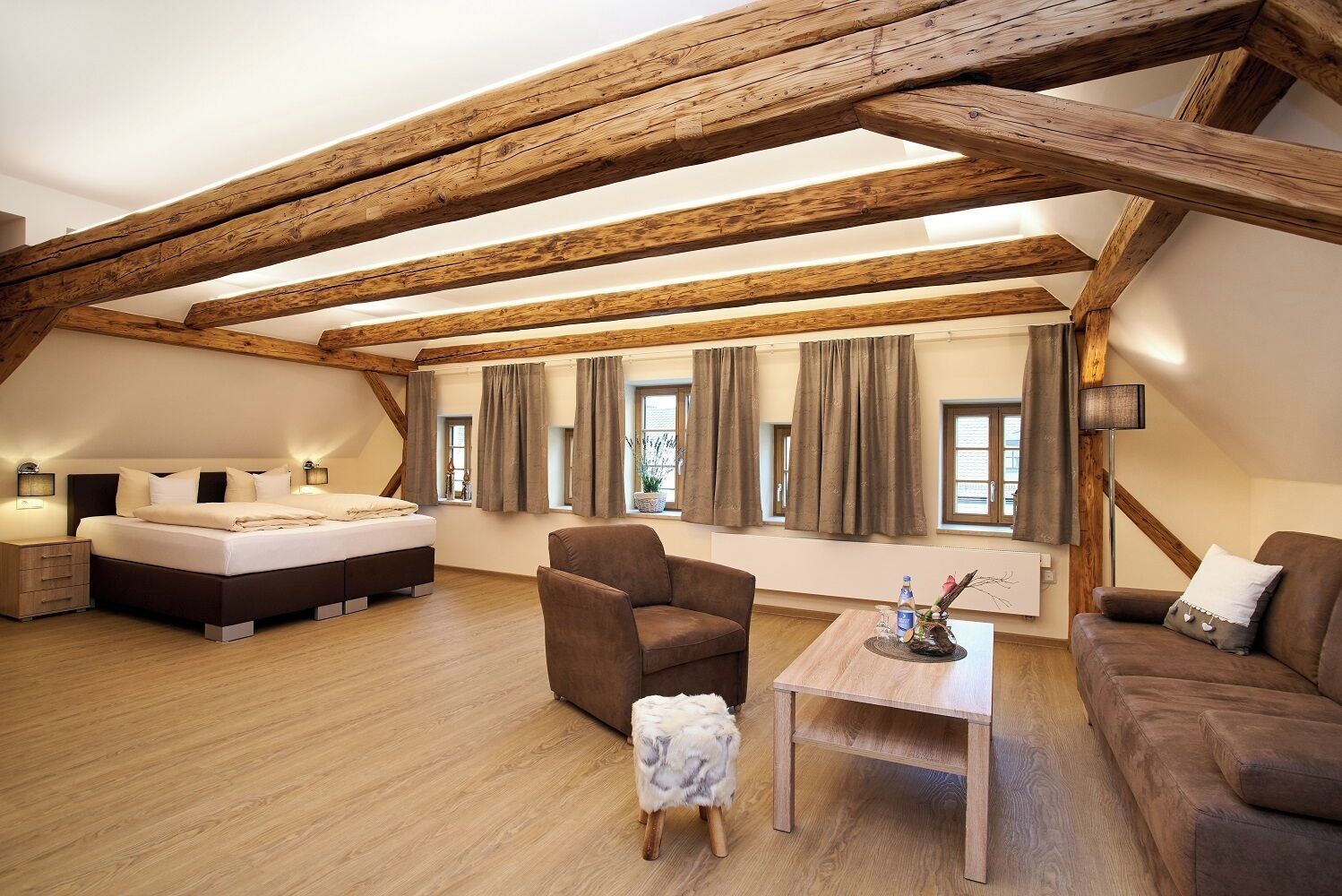 Superior Zimmer "Herzog-ludwig" (40qm) Für Bis Zu 4 Personen - Neustadt an der Donau