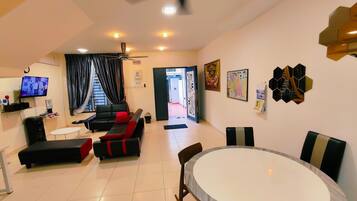Villa Básica, pátio | Sala de estar