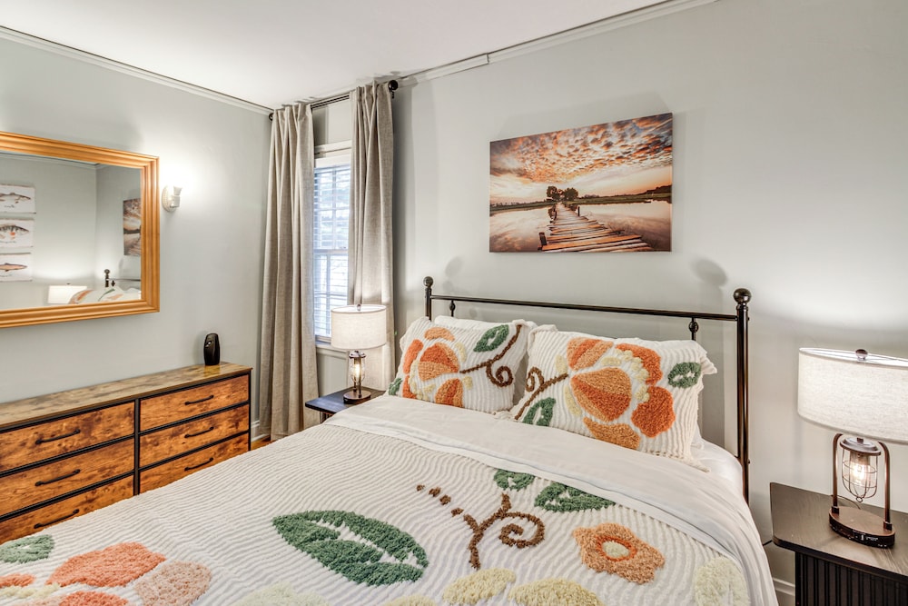 Pet Friendly: Lake Alec Home w/ Dock! - Cushing | Vrbo