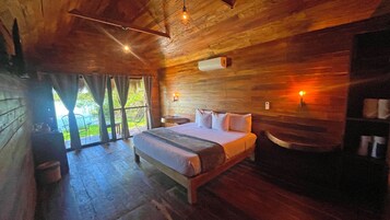 Roupas de cama premium, Wi-Fi de cortesia, roupa de cama