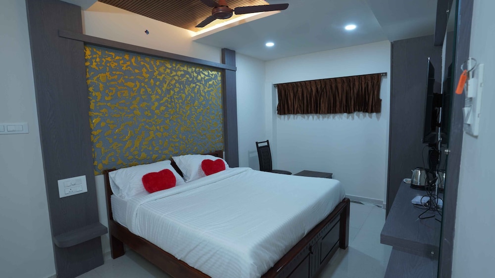 Sankar Classic -  A Boutique Stay - Dharmapuri