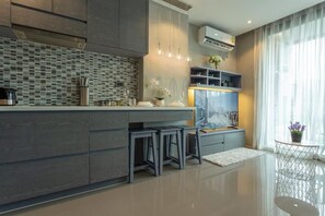 Apartamento, varanda | Sala de estar
