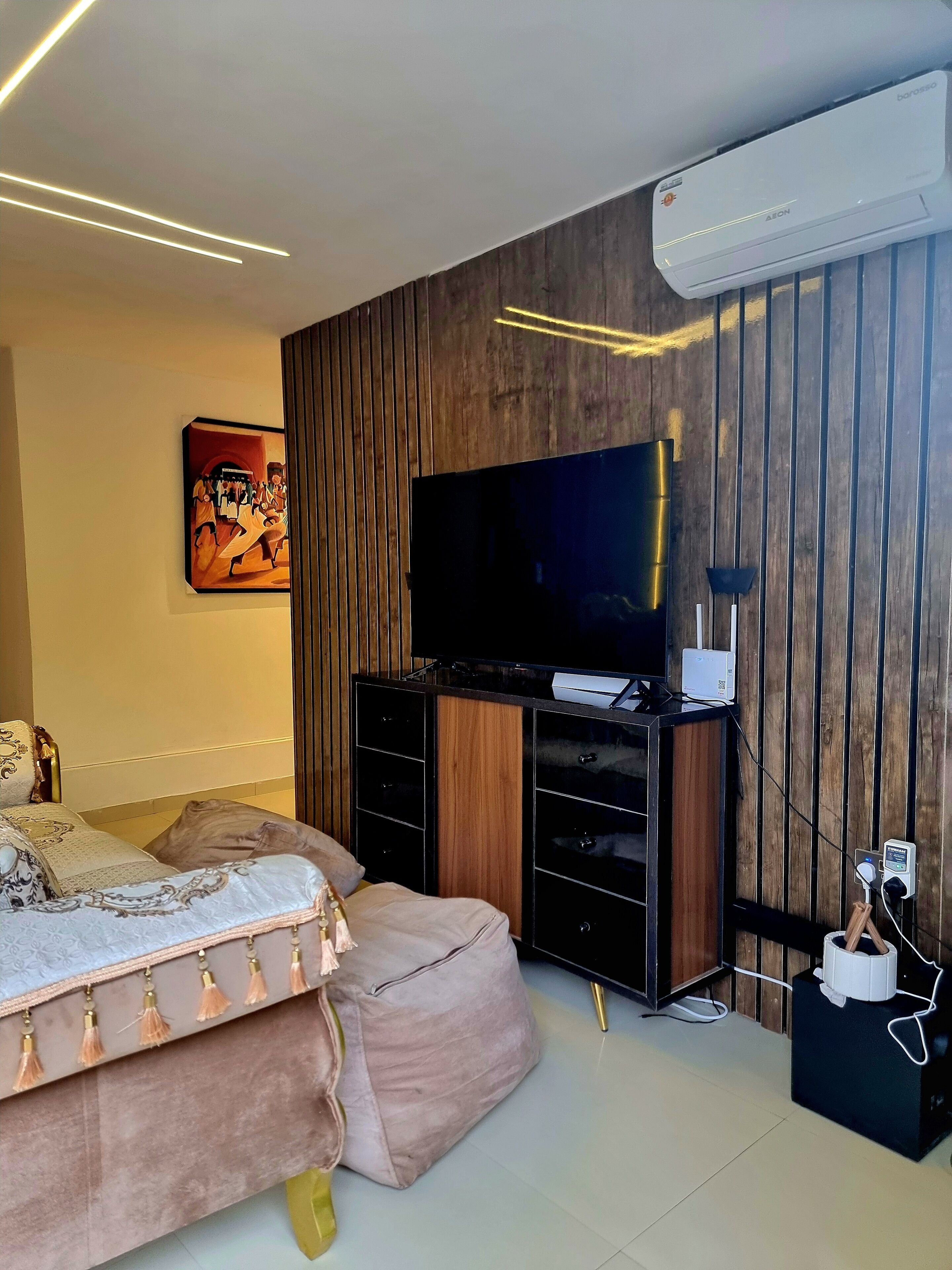 Rare 2bed Luxury Guest House With Private Garden And Pool Table Close To Airport - Lagos