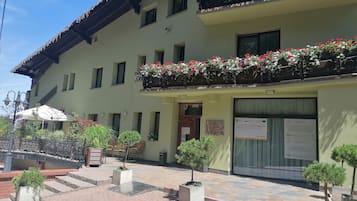 Fachada da propriedade
