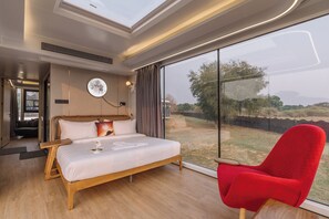 Quarto de Luxo | Secretária, secretária adequada para computadores portáteis