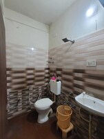 Quarto Duplo Standard | Casa de banho