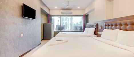 Quarto premier | Escrivaninha, ferros/tábuas de passar roupa, Wi-Fi de cortesia