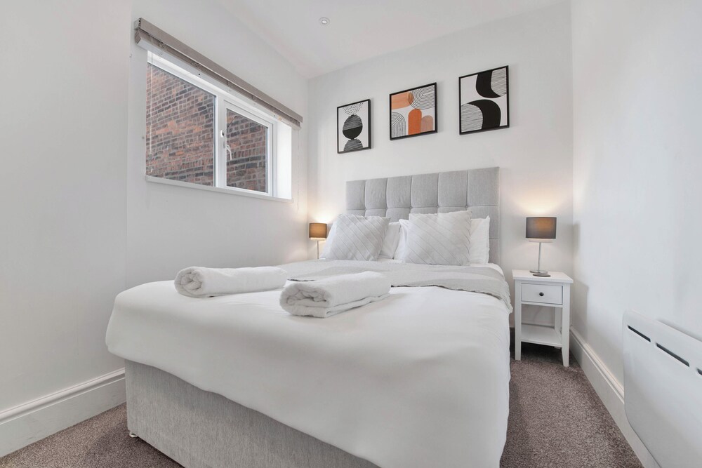 WhiskAwayHomes Taylor Bennett Apartment 1 - Worcester | Vrbo