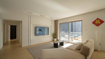 Apartamento Sénior, 2 quartos, varanda | Wi-fi grátis, roupa de cama fornecida