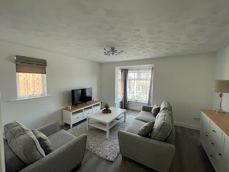 Alma Court Retreat, Freshwater Iow - Lymington