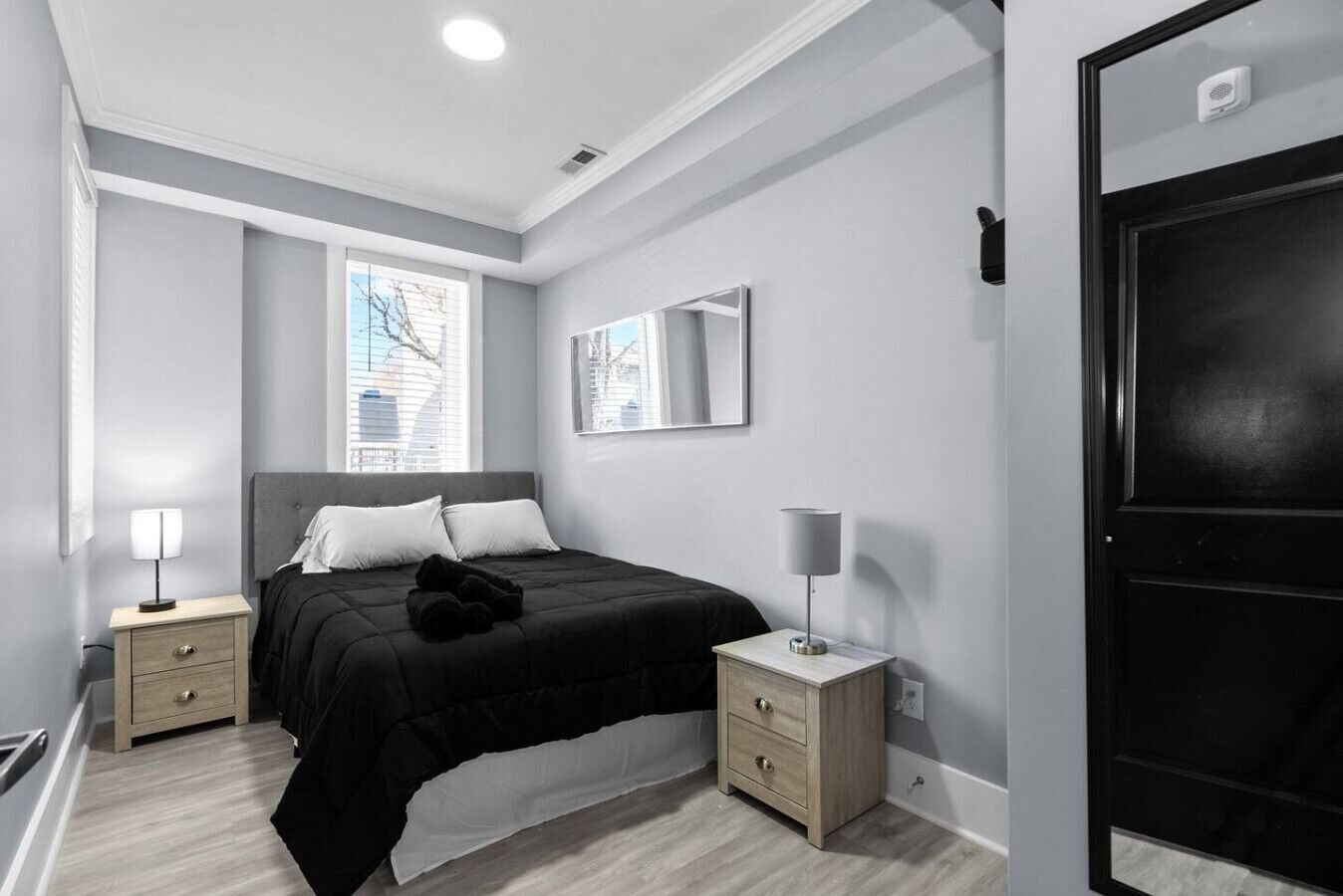 City Lights Unit+3bed+private Parking+ No Steps - Huntington, VA