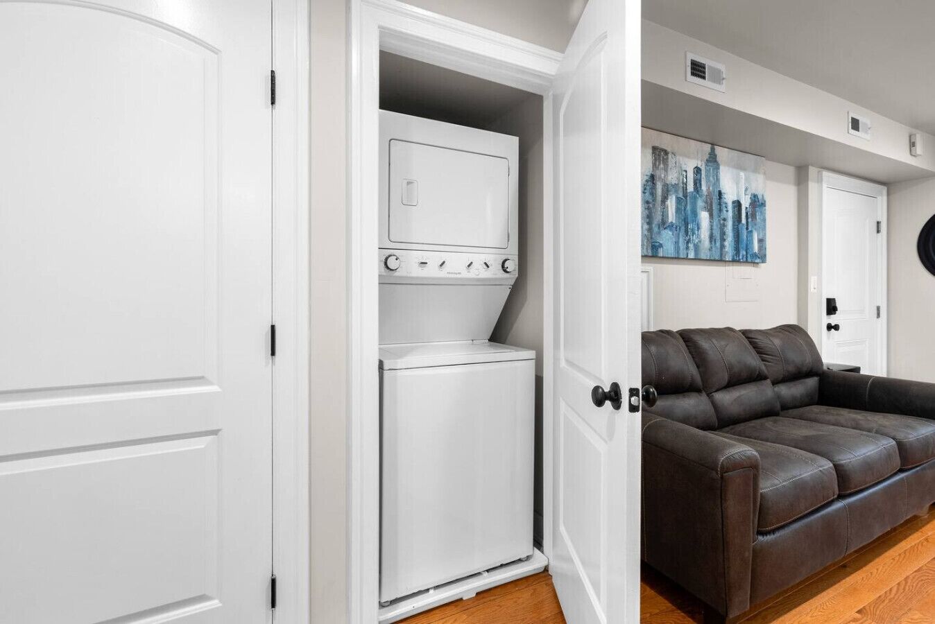 Private City Condo+ 2bd+1bath+free Street Parking - Silver Spring, MD