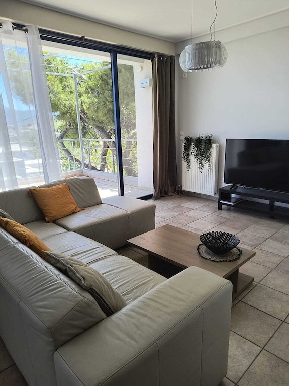 Port Apartment At Porto Rafti -Attiki Greece Sleeping 8 For Min 5 Days Stay - Milos