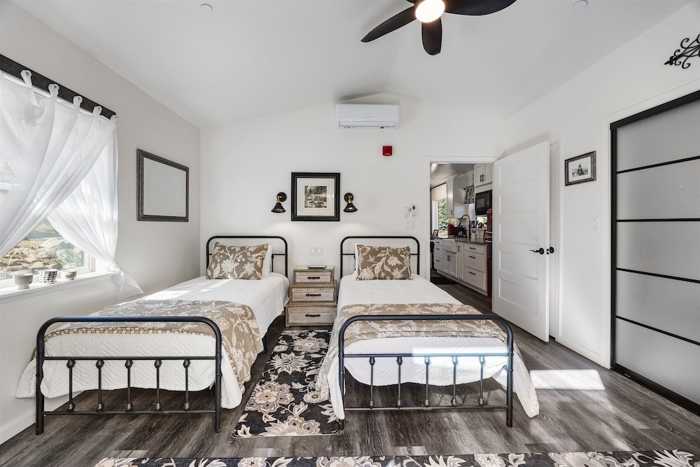 French Countryside Villa at Dorner Family Vineyard - Kern County | Vrbo