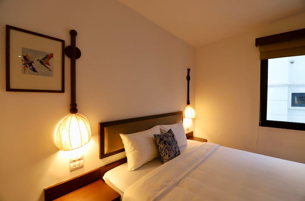 Hacomono Truc Bach Lake - Hanoi