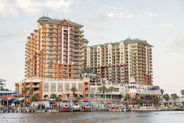 Harbor Suites At Harborwalk Village - Destin, FL