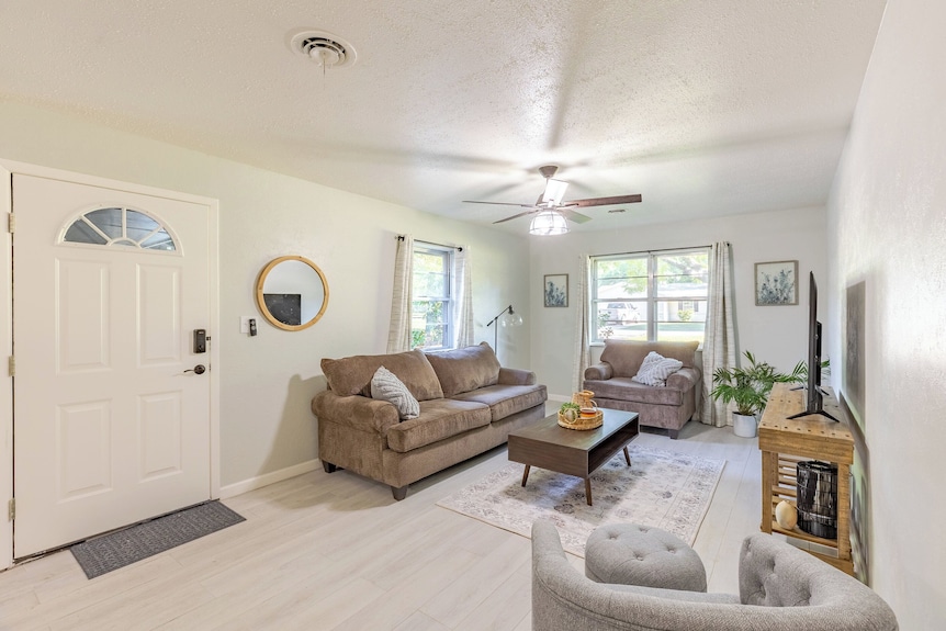 Ada Retreat With Cozy Backyard Firepit - Ada, OK