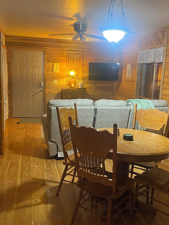 Charming 2-bedroom House In Beautiful Republic With Infrared Sauna. - Curlew Lake State Park, Republic