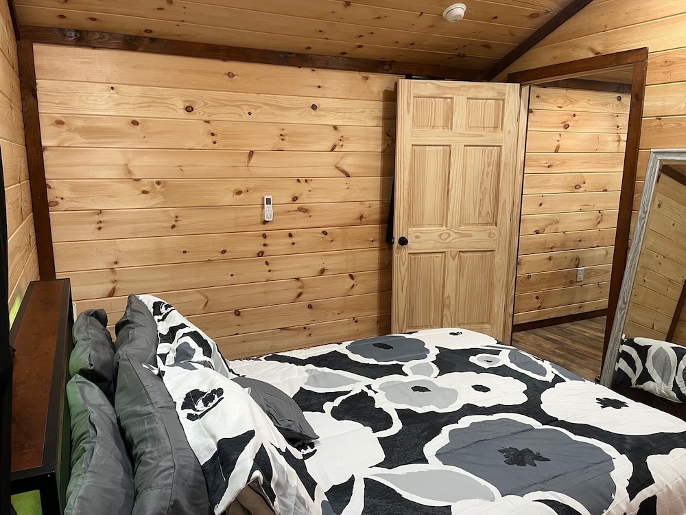 New 20-Acre Cabin Escape, Trail to Licking River, Close to Cave Run ...