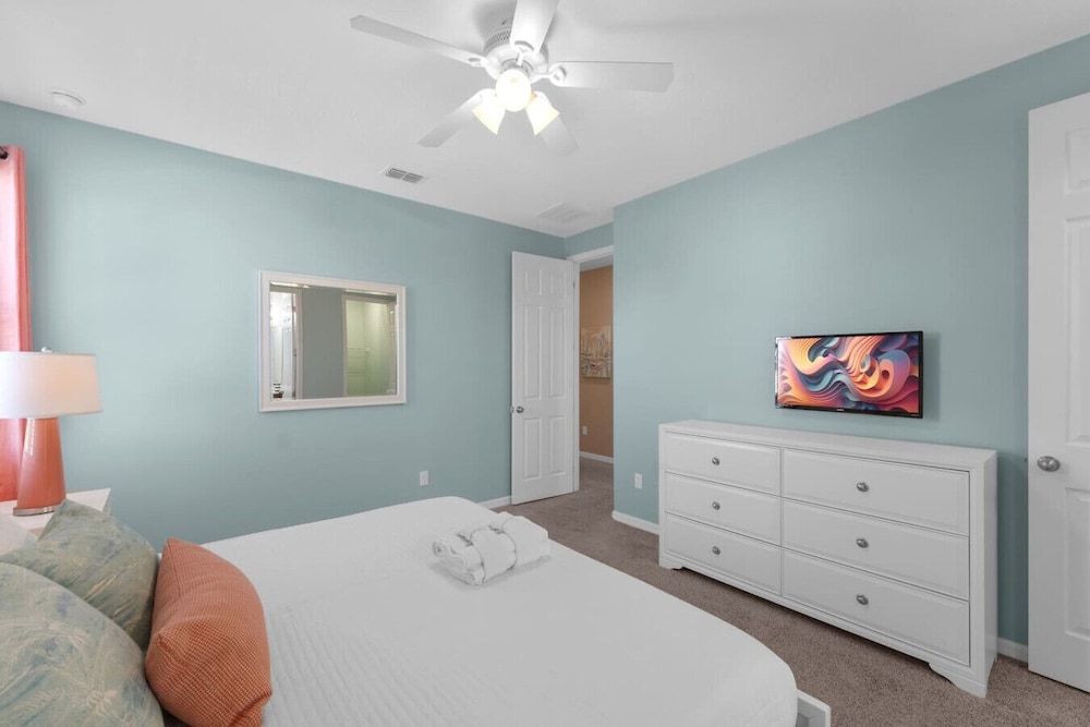 9040 7BR Solara Resort Theme House Disney Orlando - Four Corners | Vrbo