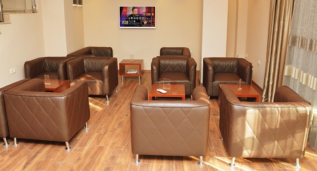 Walk To Old Bazaar, Skopje From 2 Modern Rooms With Free Breakfast - Skopje