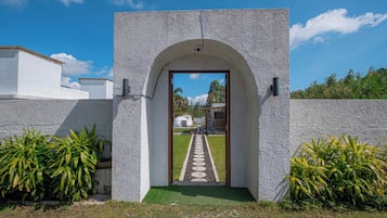 Fachada da propriedade