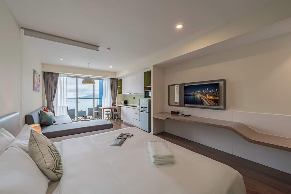 Apartamento premier | Roupas de cama premium, cofres nos quartos, escrivaninha