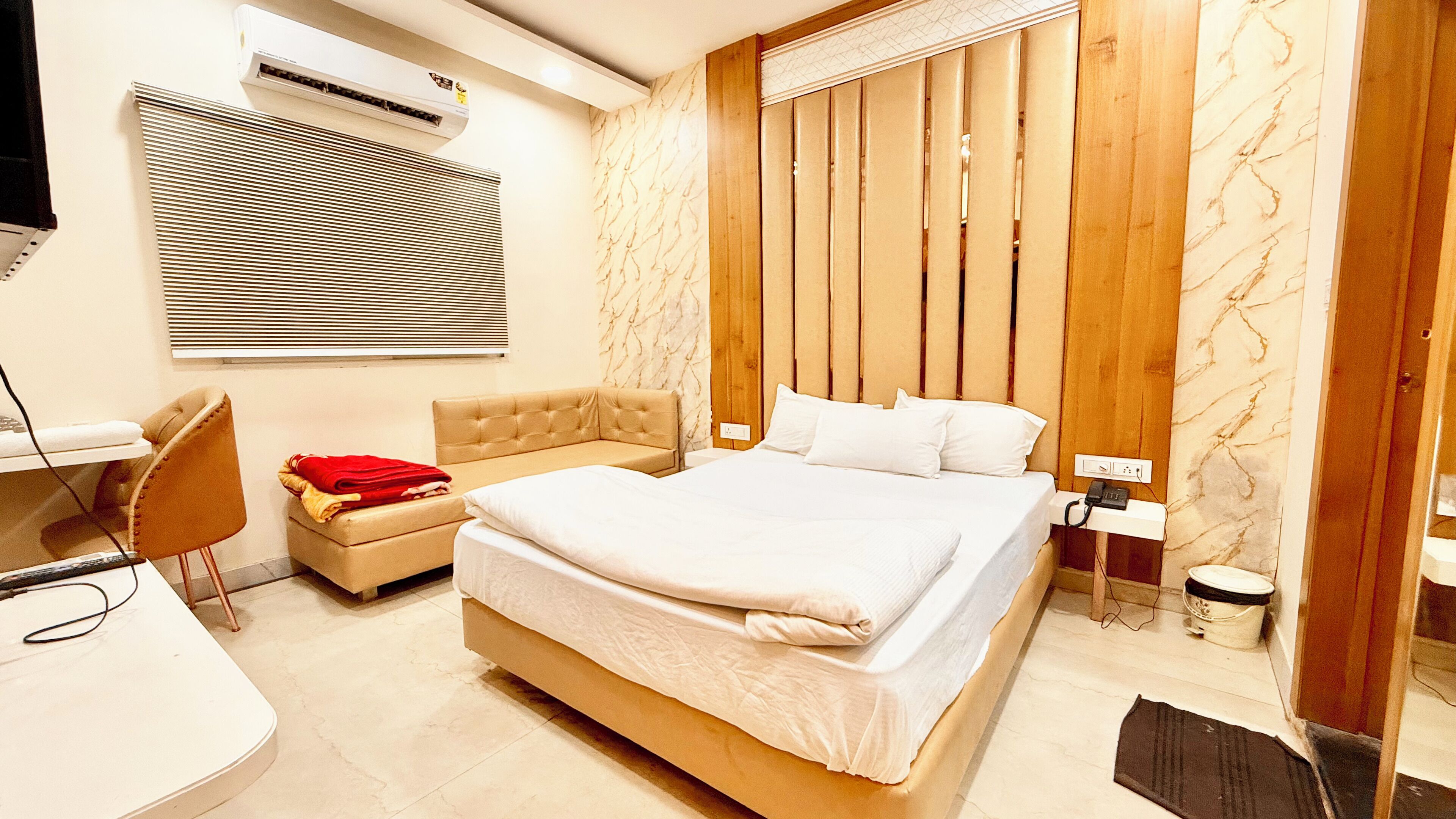 Roupa de alta qualidade, secretária 