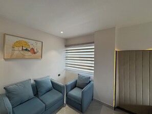 Suite de Luxo, Vista para a cidade | Secretária, secretária adequada para computadores portáteis 