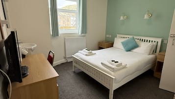 Quarto Duplo | Secretária, ferro/tábua de engomar, Wi-fi grátis