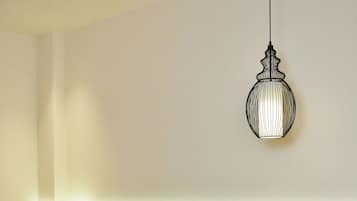 Quarto Duplo Deluxe, sem janelas | Minibar, secretária, secretária adequada para computadores portáteis