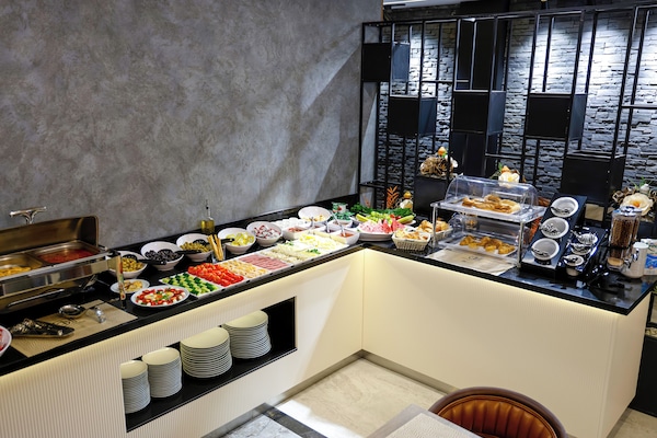 Buffet de pequeno-almoço