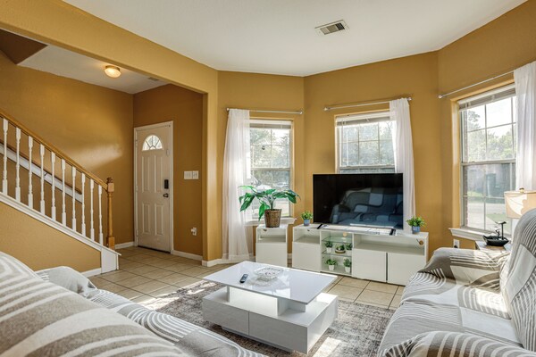 11 Mi To Dtwn Houston: Pet-friendly Home W/ Yard! - Houston, TX