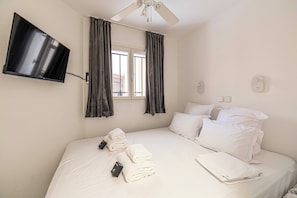 Apartamento | 1 quarto, espaço de trabalho para notebook