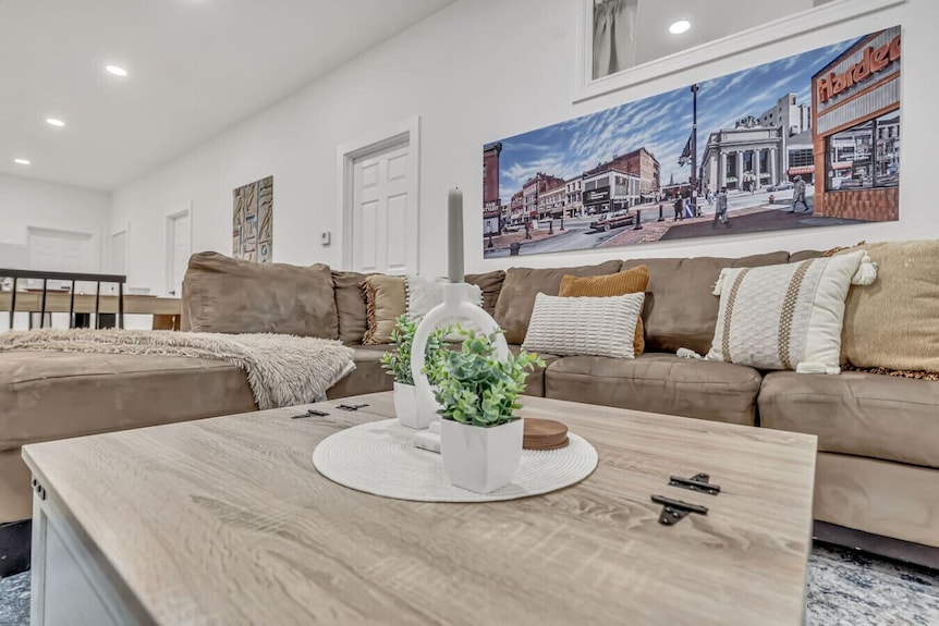 Nickel City Flat Arcade Dtwn - Fort Erie