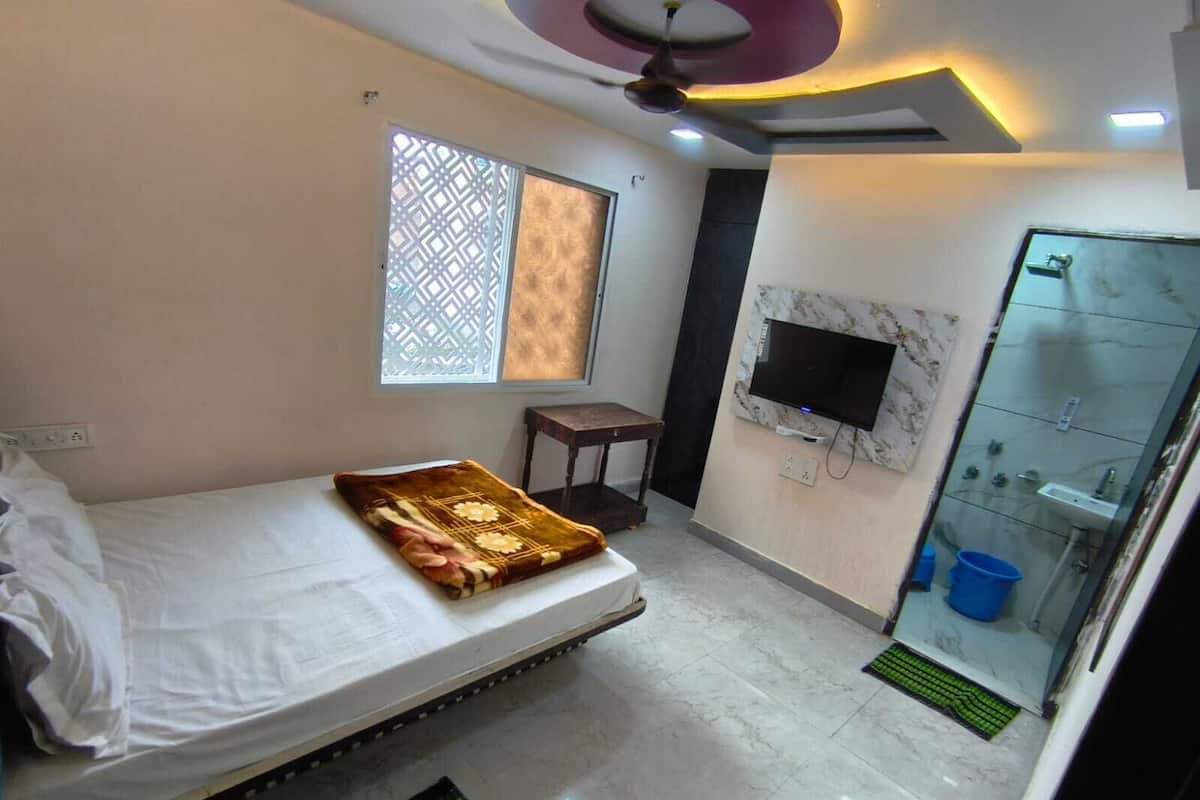 Quarto Duplo Deluxe | Secretária, Wi-fi grátis, roupa de cama fornecida
