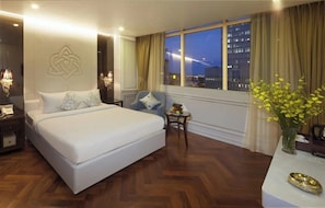 Quarto Duplo Deluxe, Vista para a cidade | Ferro/tábua de engomar, Wi-fi grátis