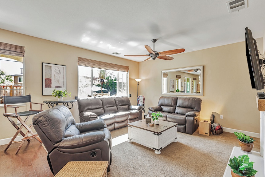 Gilroy Oasis: Spacious 5-bedroom House In Charming Gilroy - Morgan Hill, CA