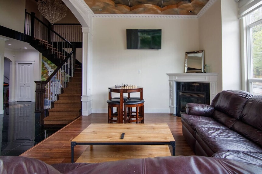 Hot Tub | Games Room | King Bed - Delta