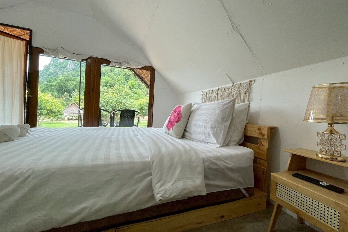 Quarto Deluxe, 1 cama king-size, não fumadores | Roupa de cama fornecida