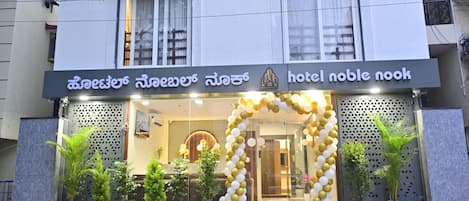 Fachada da propriedade