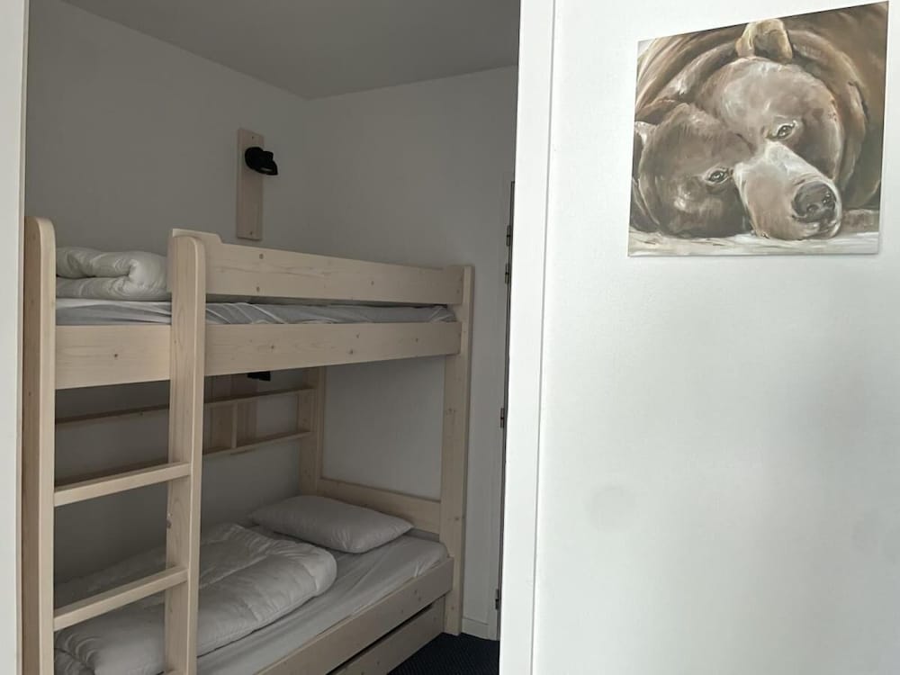 150m from ski slopes, 3rd floor, view ski slopes, swimming pool ...