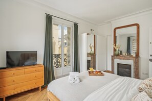 Apartamento urbano, 3 quartos, para não fumantes | Ferros/tábuas de passar roupa, berços (sobretaxa), Wi-Fi de cortesia