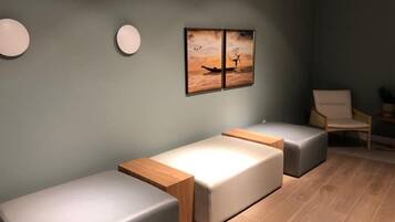Estúdio luxo, 1 cama Queen, vista para a cidade | Spa | 1 sala de tratamento