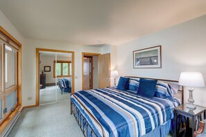 4-bedroom Lake House close to Wisconsin Dells Reviews, Deals & Photos ...